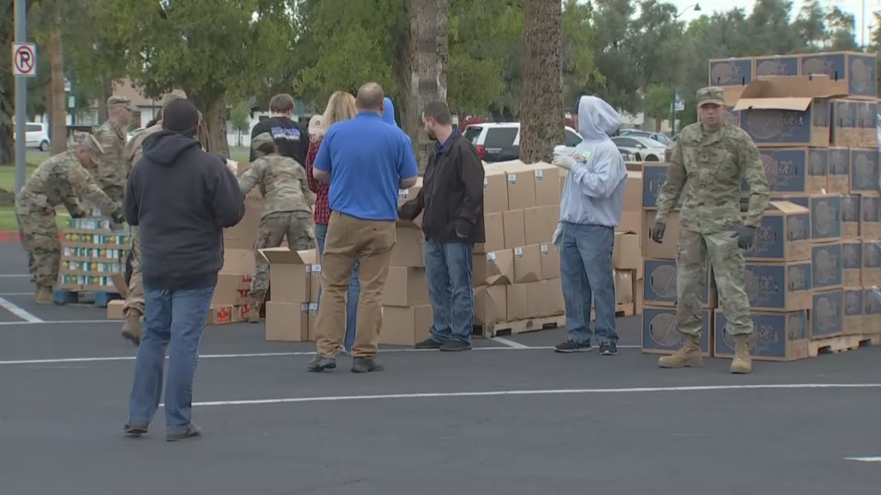 Thousands of people line up for food from Mesa food bank - YouTube