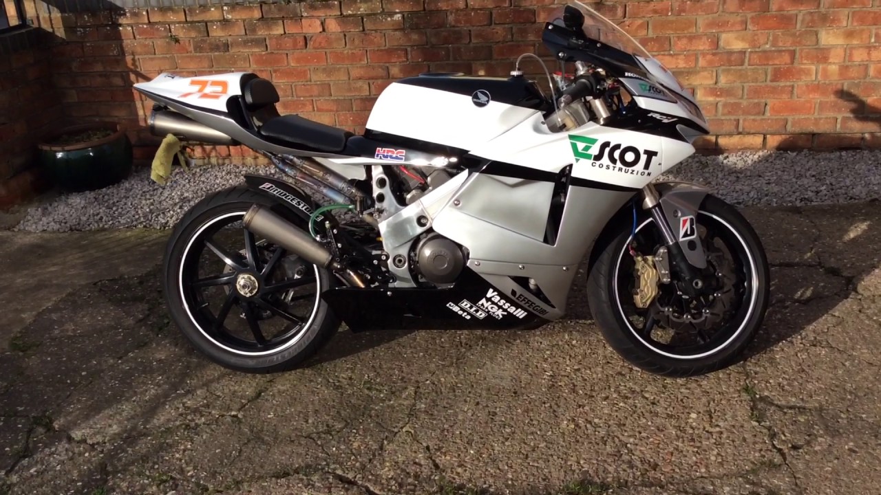 Honda VFR 400 NC30 - YouTube