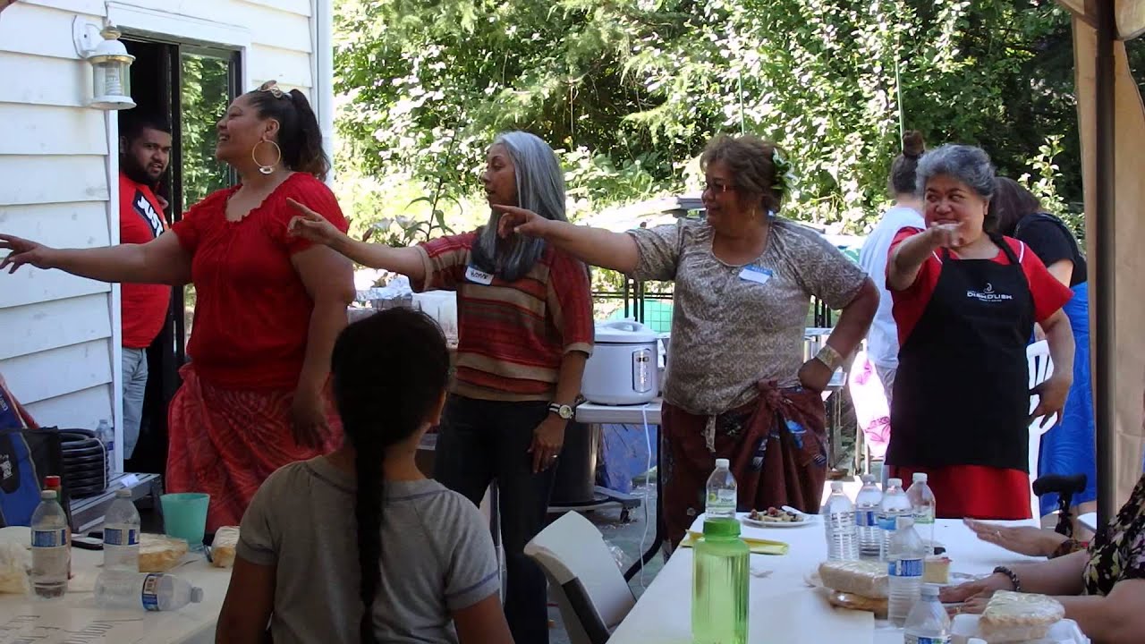 Tokelauan dance - YouTube