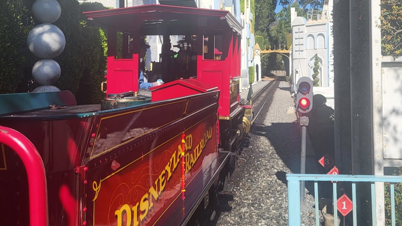 6/30-7/2/24 Railfanning The Disneyland Railroad: Trains at Mickey's ...