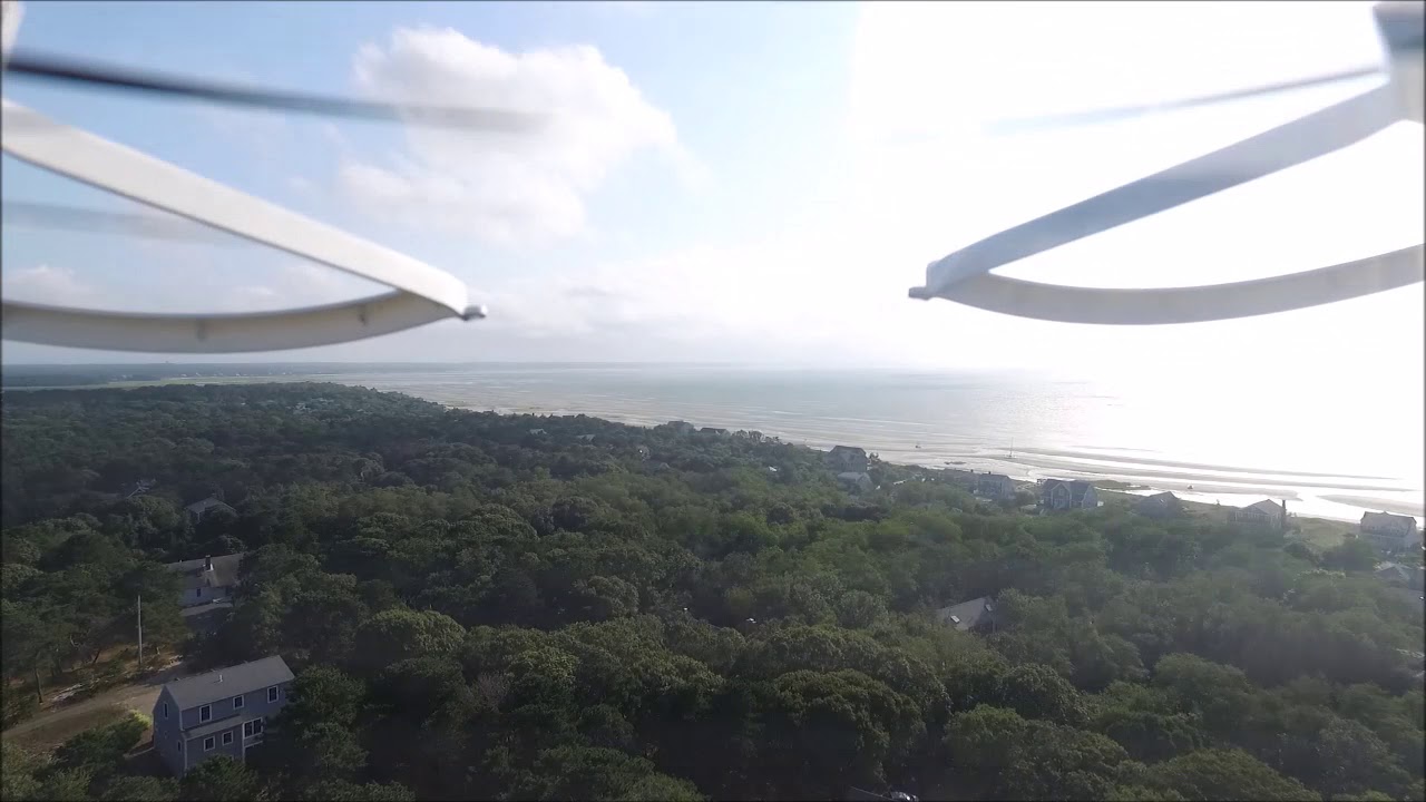 Phantom vs 22 mph winds - YouTube