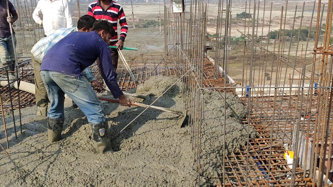 Jacks Pouring Concrete Roof