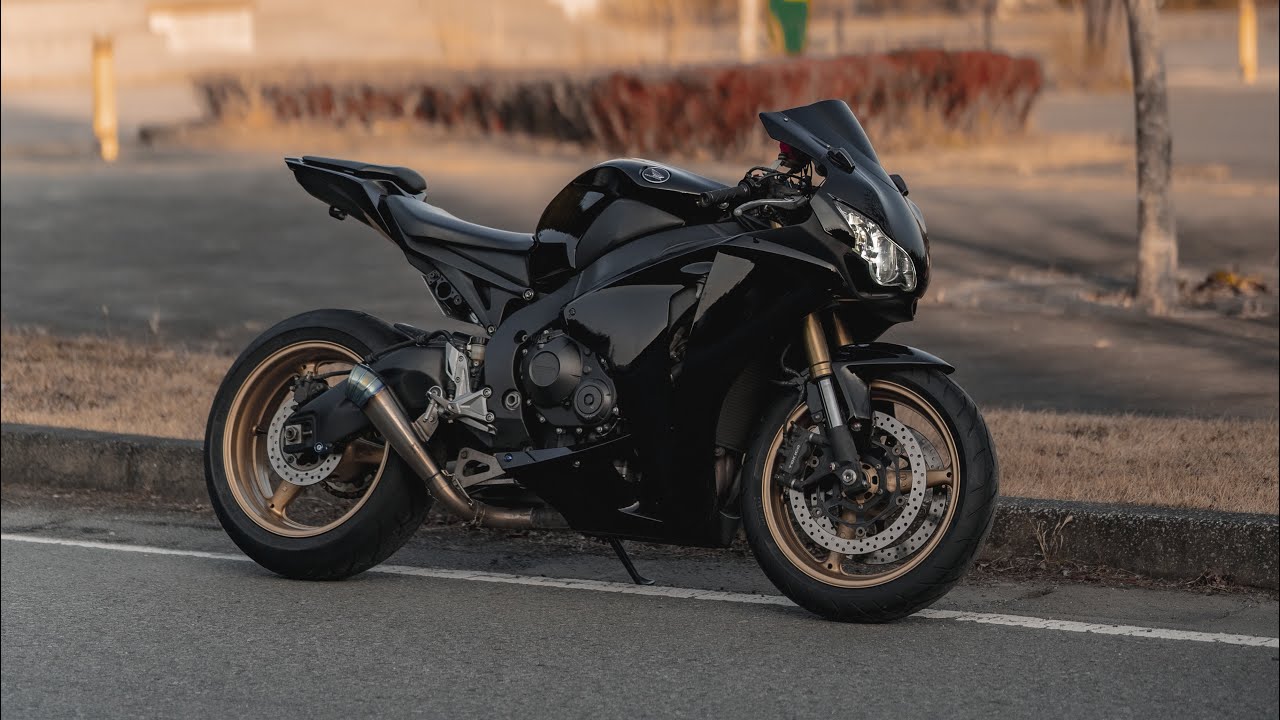 cbr1000rr sc59 - YouTube