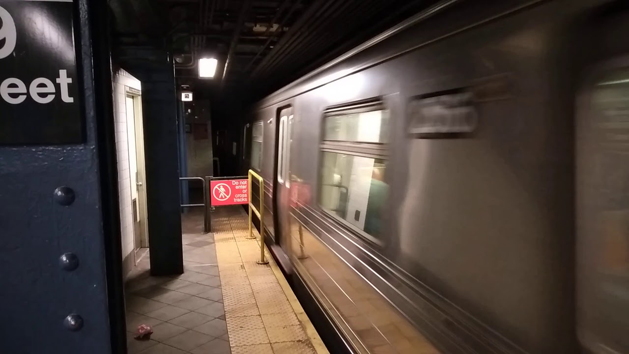 MTA R68 D TRAIN AT 59 STREET - YouTube