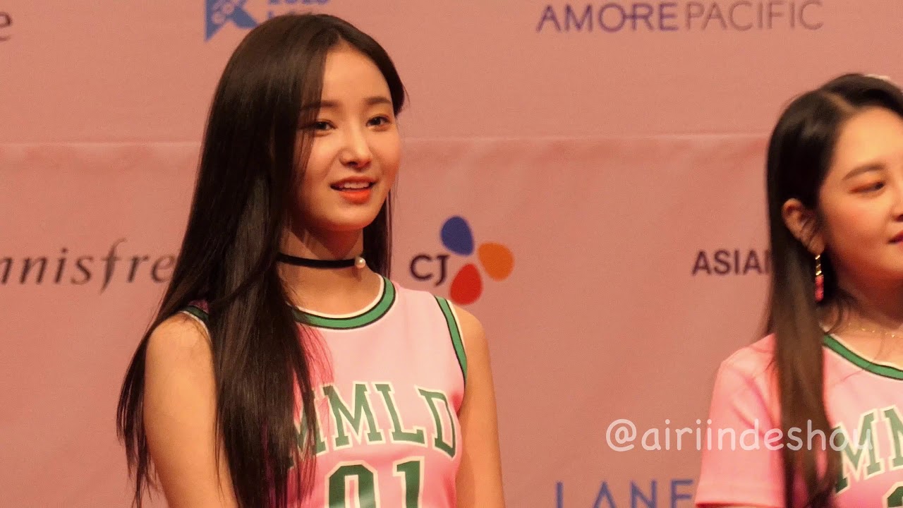 180810 Momoland Meet & Greet KCON LA - YouTube