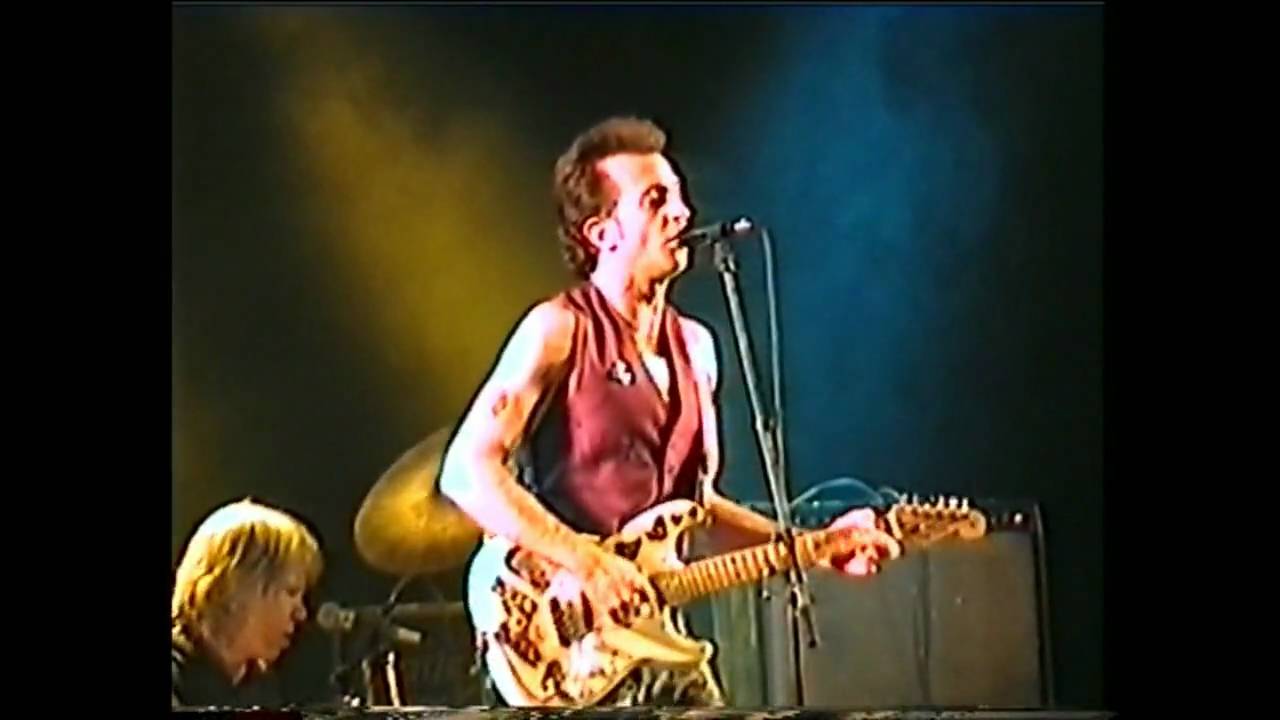 Scott Kempner and The Skeletons-Love on fire. - YouTube