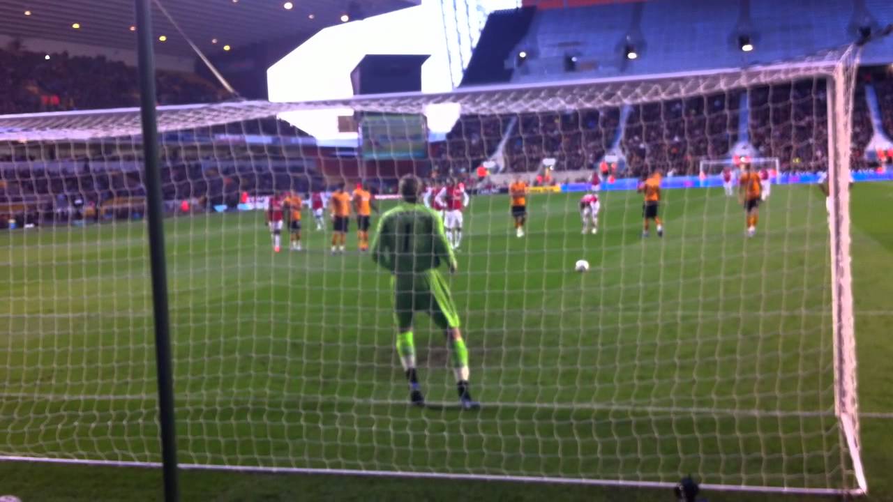 Wolves v Arsenal Robin Van Persie Penalty Chip 11/04/12 at the Molineux ...