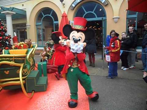 Calin avec Mickey Mouse - YouTube