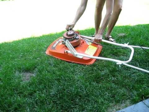 Flymo Lawnmower Fail - YouTube
