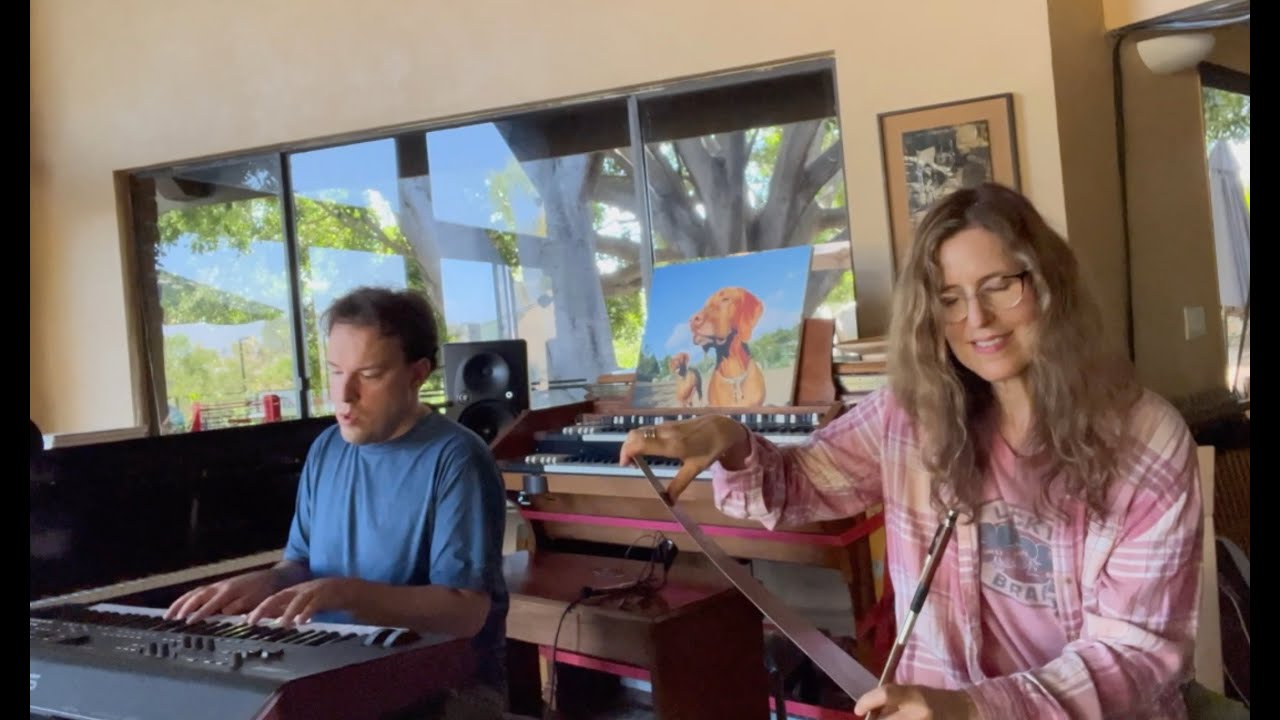 Brahm's Lullaby: Musical Saw (Sawyer, Janeen Rae Heller ) with Vincent Young on Keyboard. - YouTube