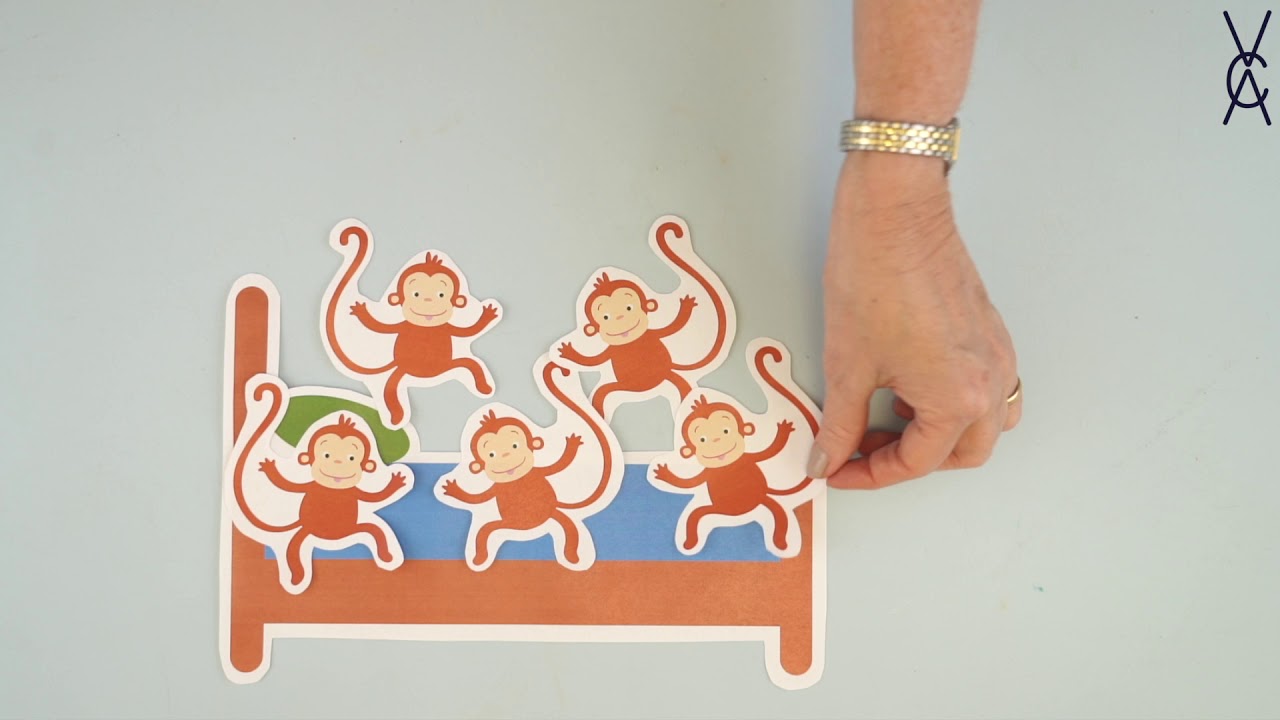Circle Time: Five Little Monkeys Jumping on the Bed - YouTube