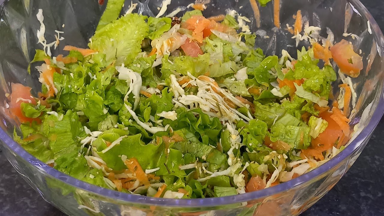 COMO FAZER SALADA DE ALFACE COMPLETA E BEM SABOROSA!! - YouTube
