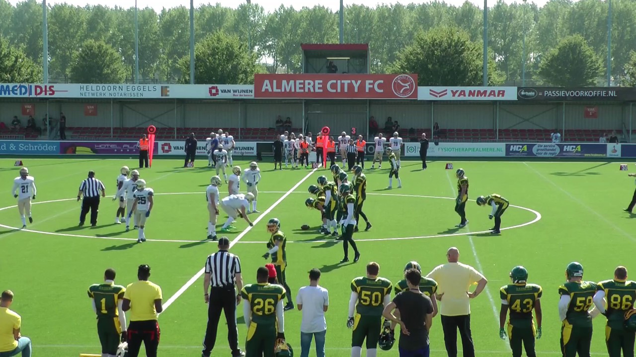 False start: offense never sets for one second - YouTube