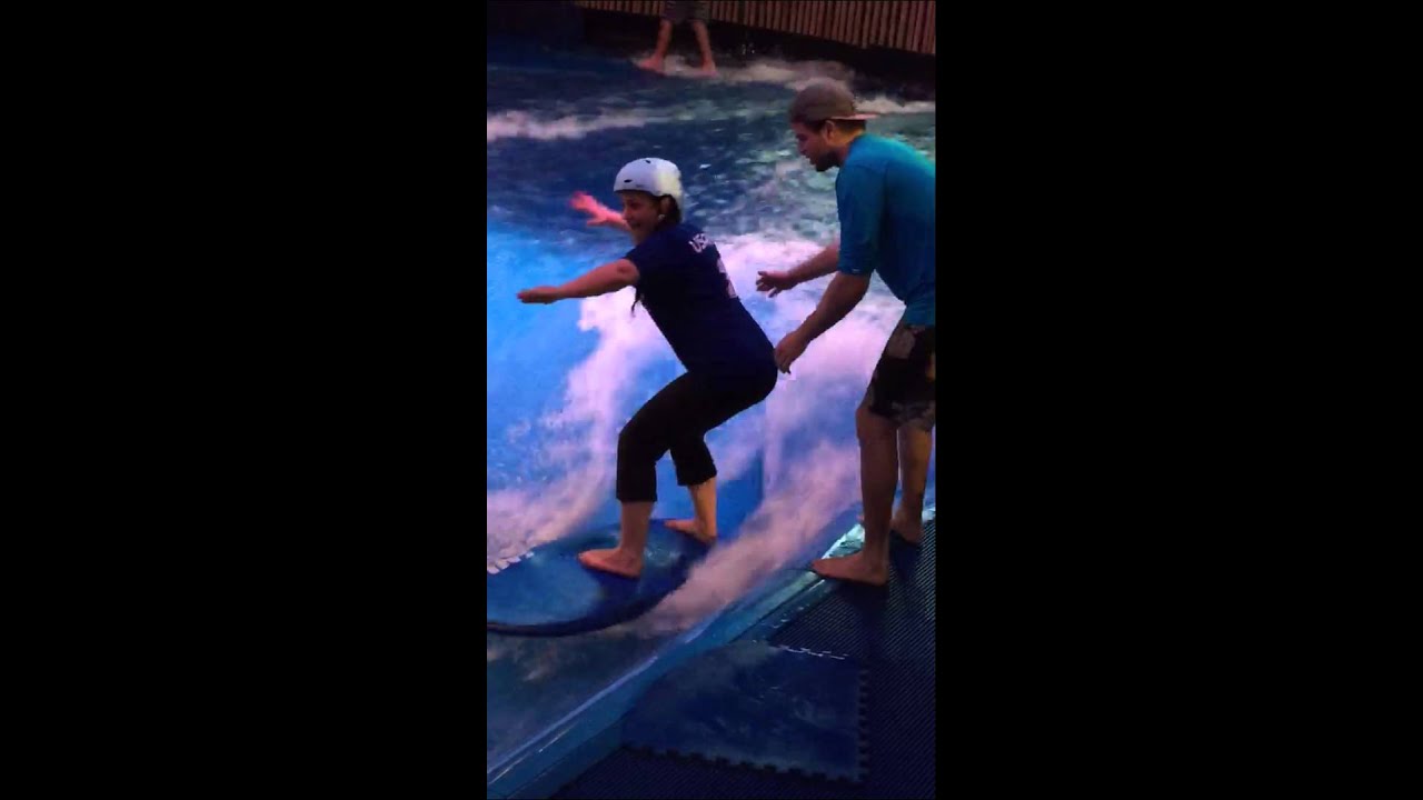 1ère expérience de surf intérieur à Oasis Surf - Brossard - YouTube