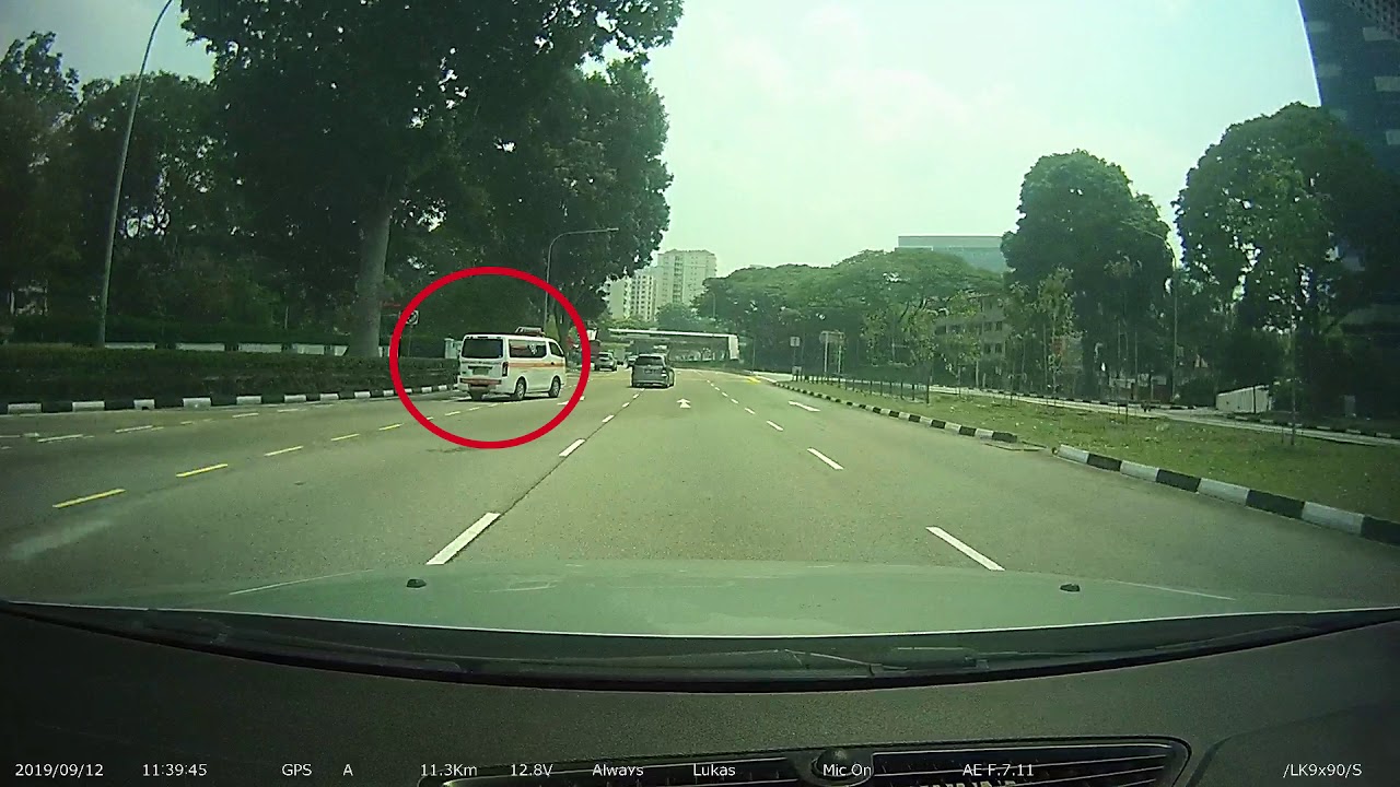 SLD5782E, abrupt lane change without signal, inconsiderate driving ...