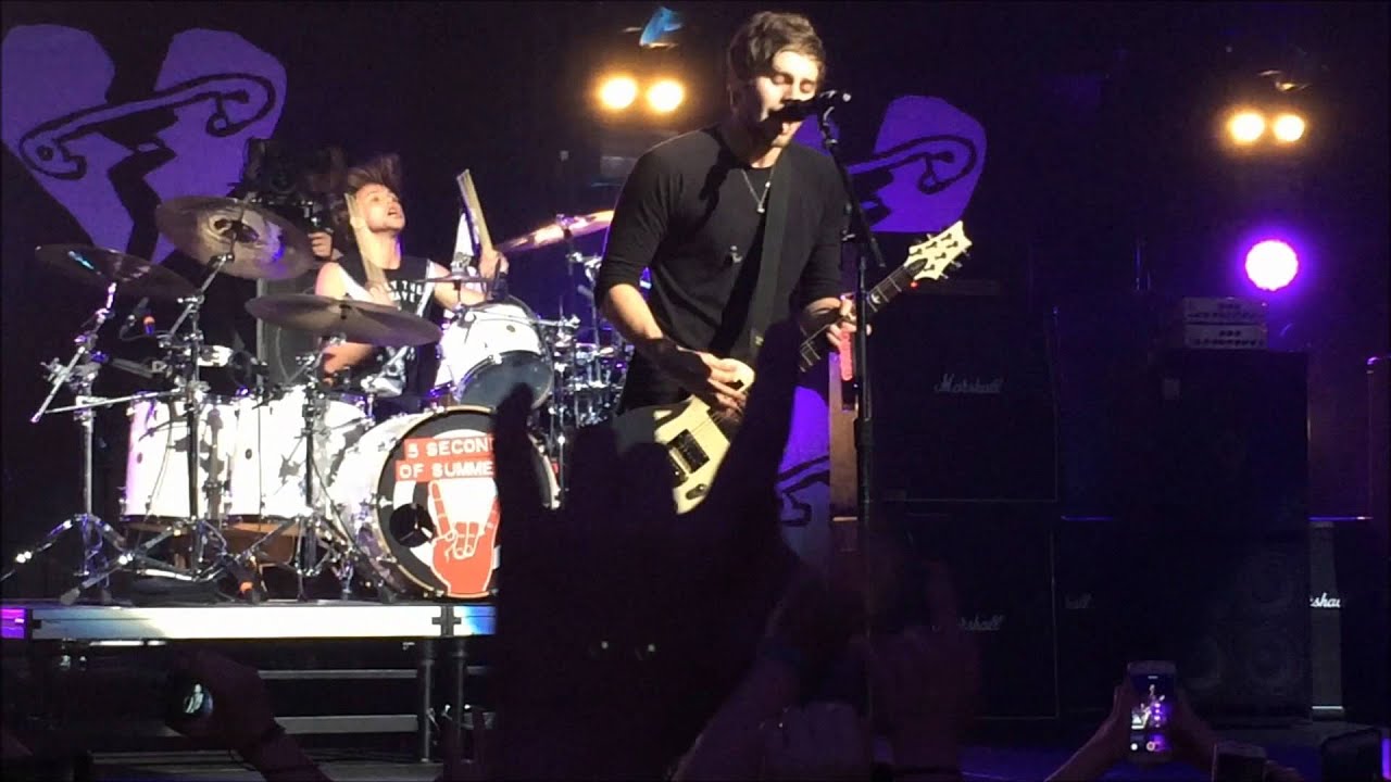 Disconnected - 5SOS - New Broken Scene 10/31 - YouTube