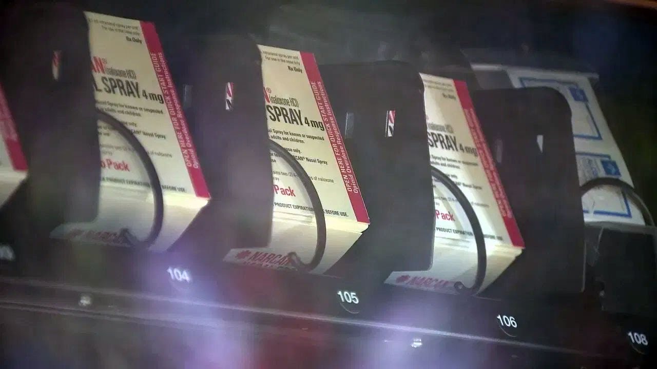 DC’s Narcan vending machines show signs of success, officials say - YouTube