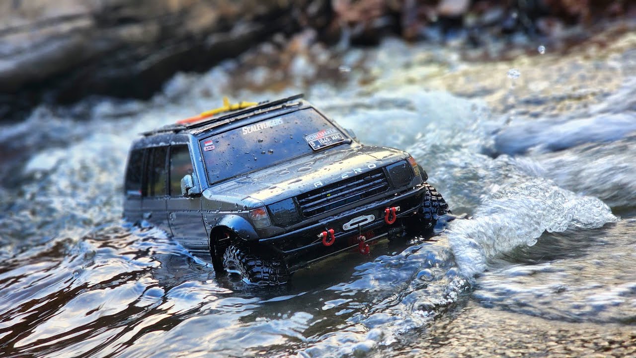 1/10 Scale RC MITSUBISHI PAJERO GEN2 | Axial SCX10 III Basecamp Chassis ...