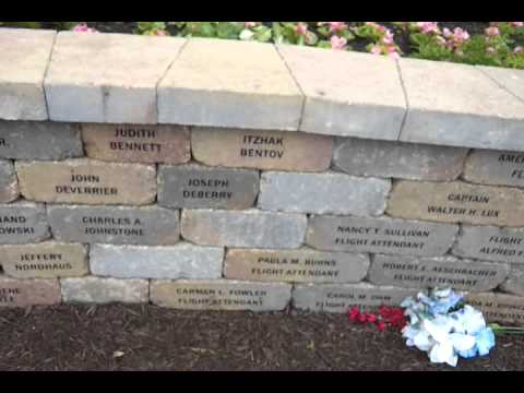 flight 191 memorial - YouTube