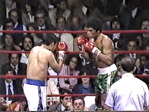 Tony Ayala jr. vs Mario Maldonado - YouTube