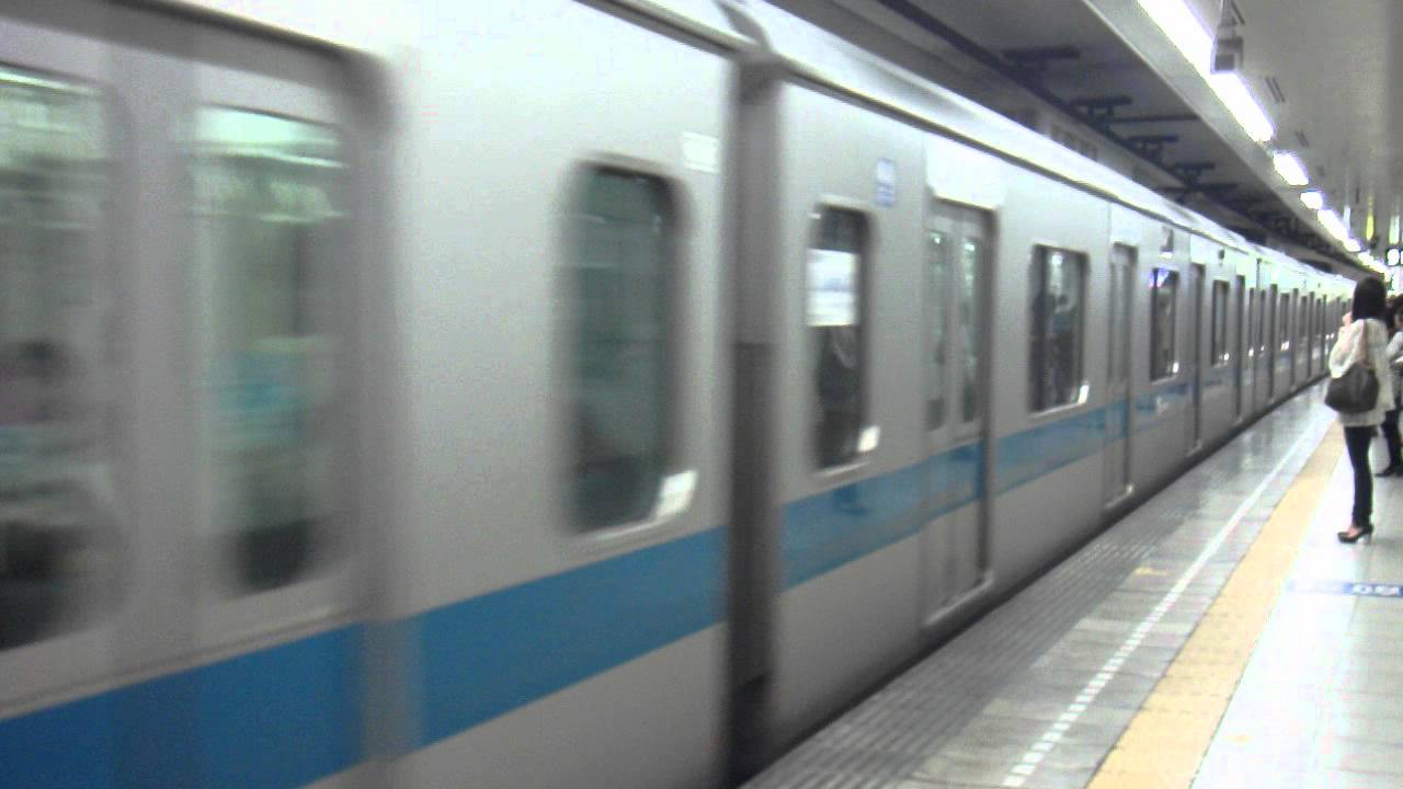 小田急3000形(3264F) 新宿発車 - YouTube