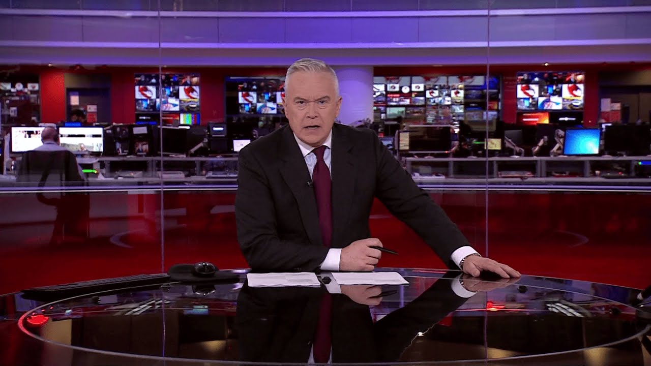 BBC News at Ten (Headlines + Intro - 1/2/22) [1080p50] - YouTube