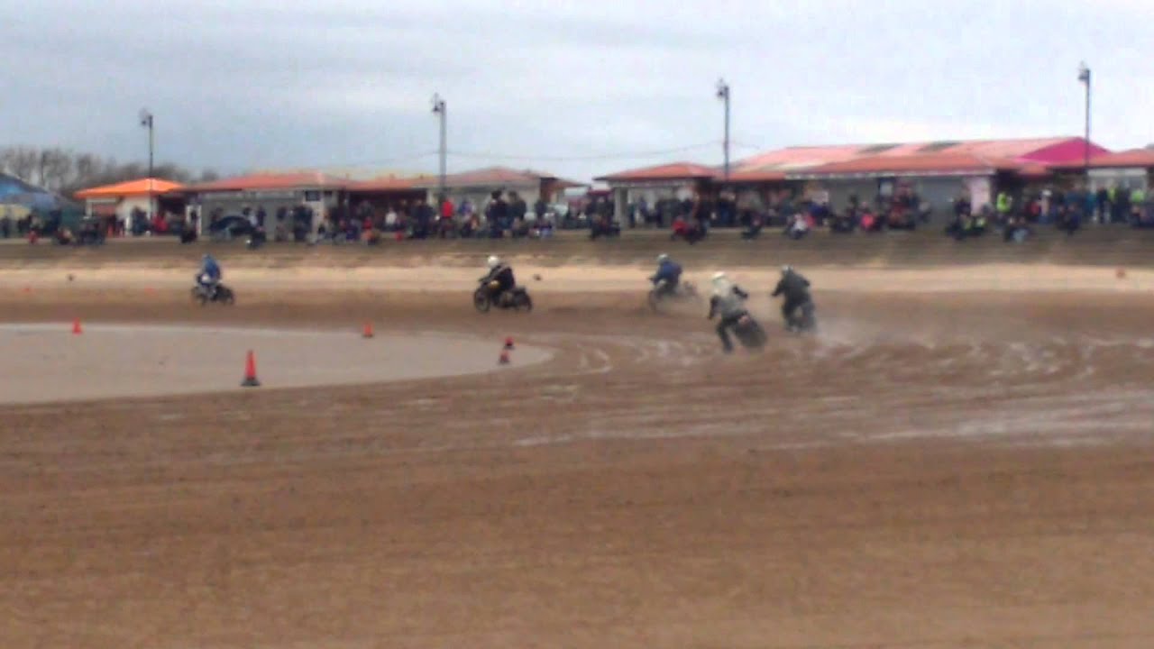 Sand racing 🏁 - YouTube