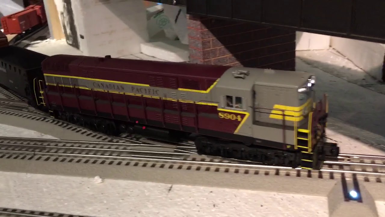 O scale Canadian Pacific Royal Hudson and FM Trainmaster - YouTube