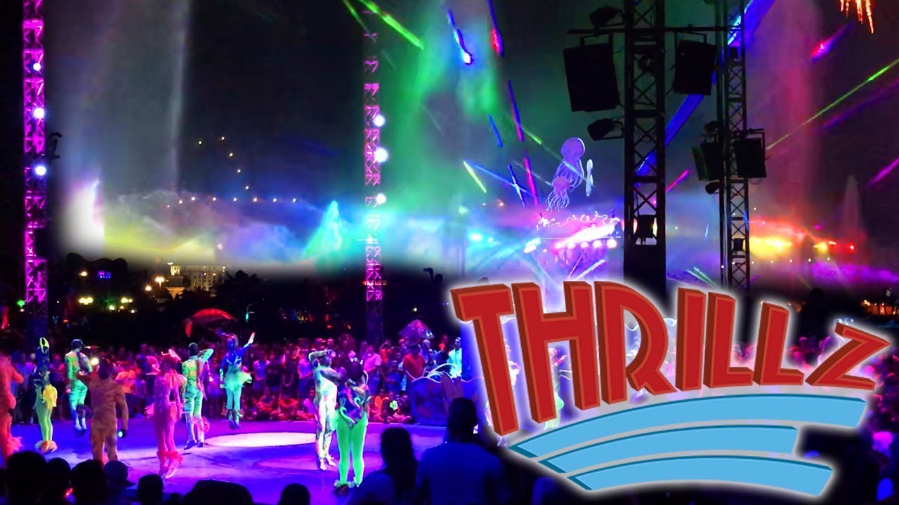 SeaWorld’s Electric Ocean Spectacular in Orlando, Florida Night Time ...