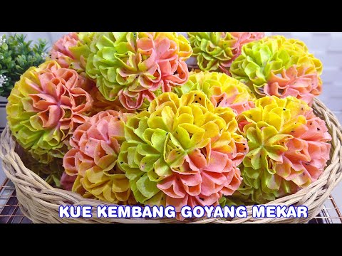 KUE KEMBANG GOYANG RENYAH