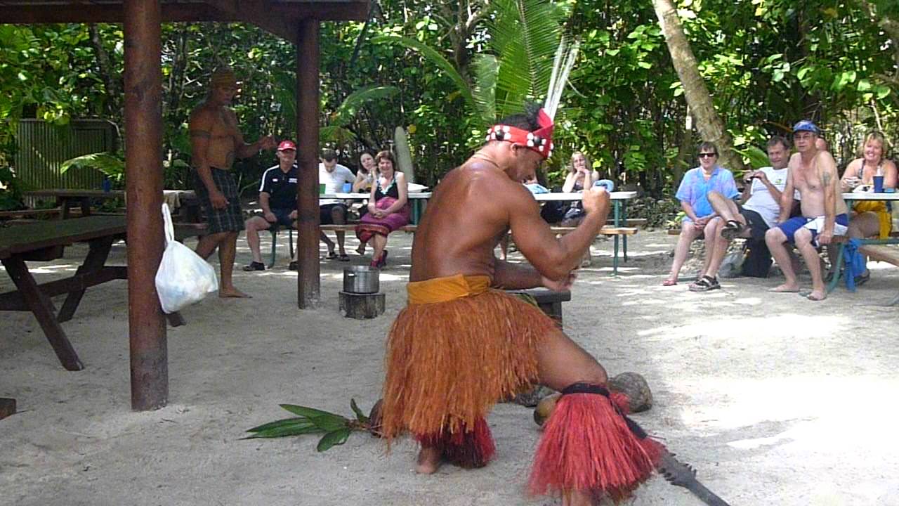 Cook Islands Haka - YouTube