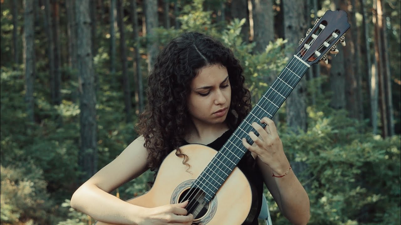 Kristiyana Stoyanova plays Cavalcade by Mathias Duplessy - YouTube