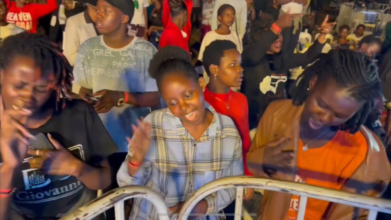 Colifixe - Performing at the Nsiima Festival - YouTube