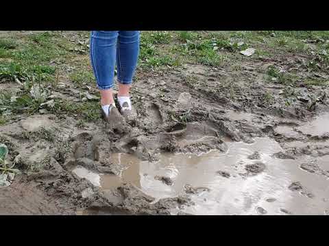 Dirty socks with deep mud- converse mud - YouTube