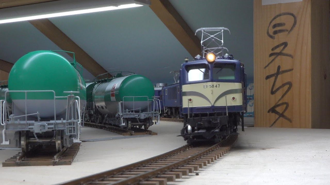 EF58 47+EF64 1016重連旧客10系急行列車OJゲージ - YouTube