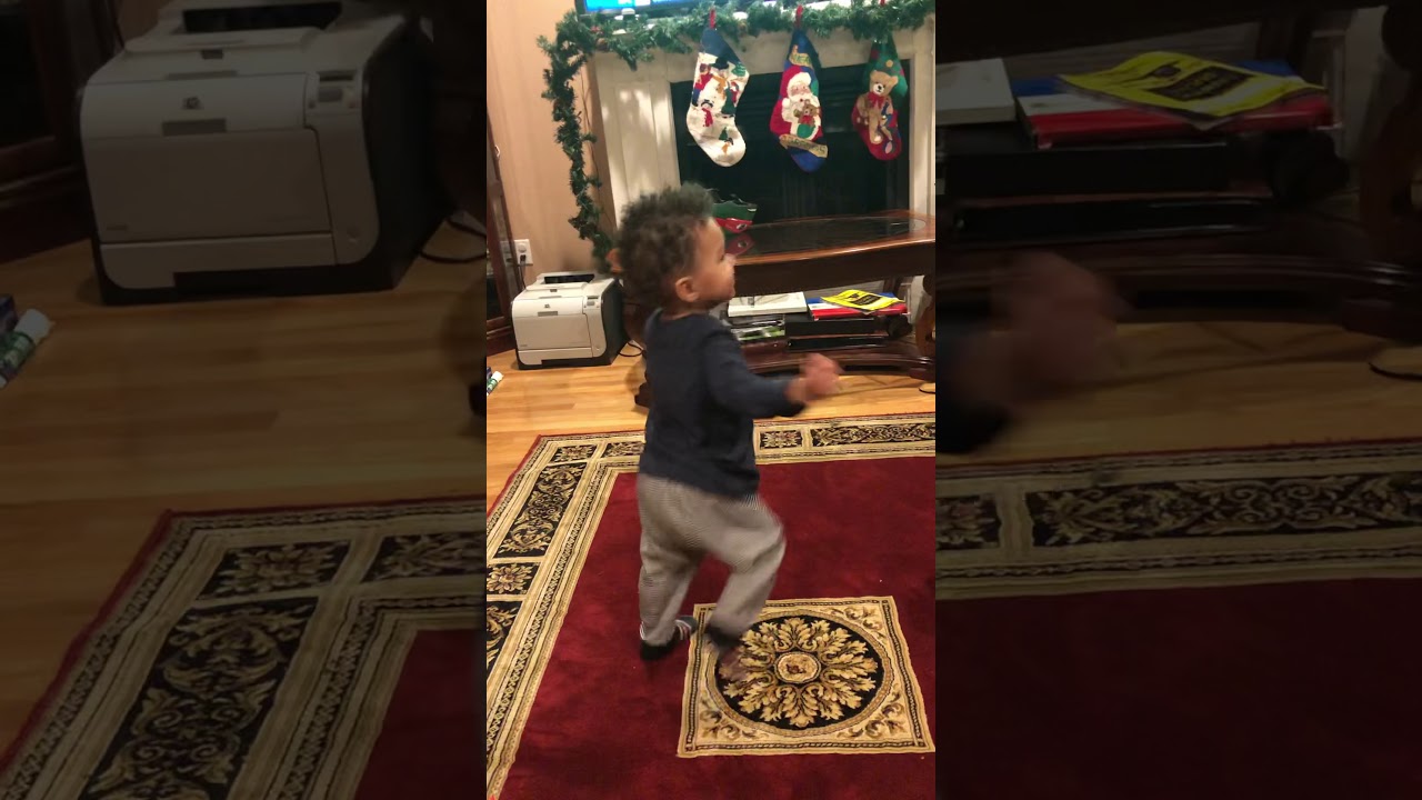 Leo dancing 2 - YouTube