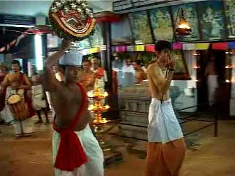 तिडम्ब नृत्तं thidambu nritham पुतुमना गोविन्दंन नम्बूतिरी - YouTube