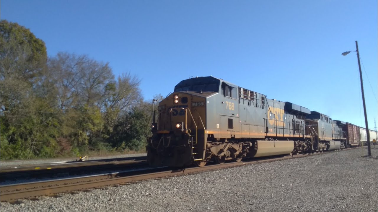 CSX Train Q582 headed Southbound with CSXT 768 in the lead @ Monroe 11/20/20☀️ - YouTube
