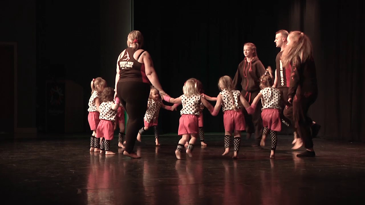 Footloose - Tiny Tots - Showoff Dance Takes The Stage 2018 - YouTube