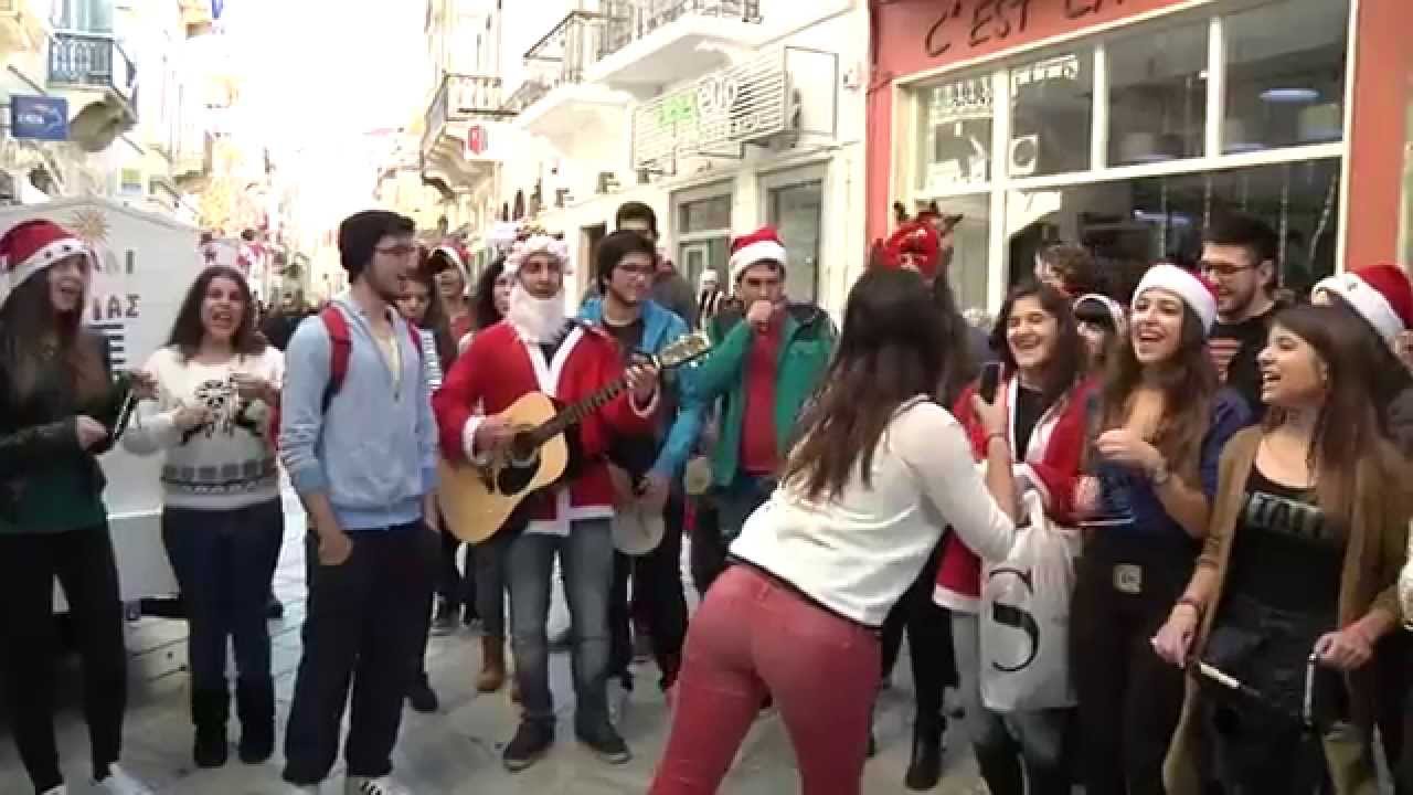 Παραμονή Χριστουγέννων στην Ερμούπολη - YouTube