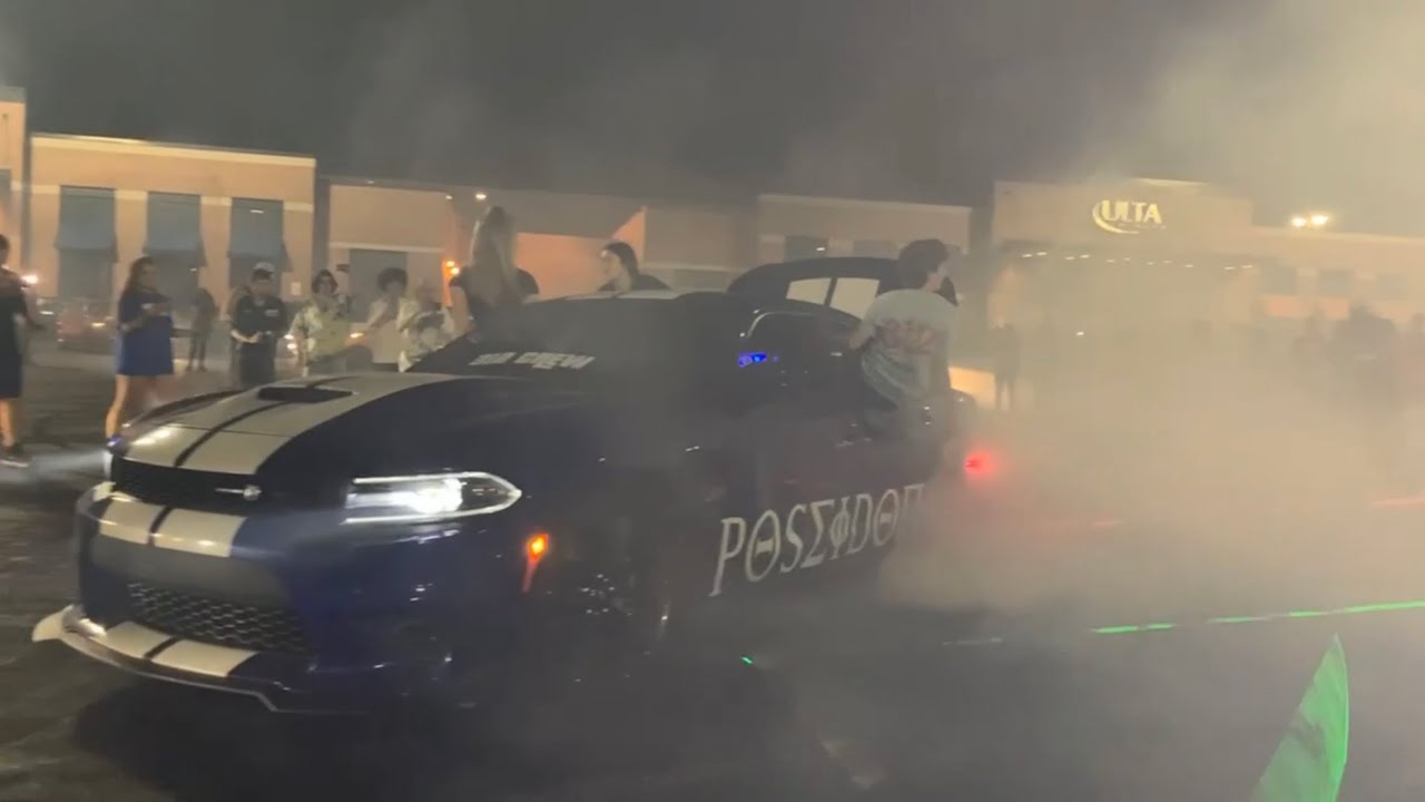 Car Meet Takeover In Chicago Goes CRAZYY‼️👀 - YouTube