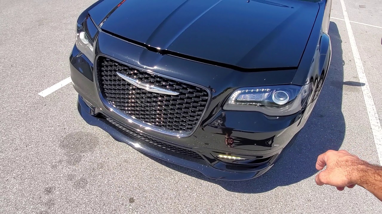 2020 Chrysler 300S HEMI - Start up and Tour - YouTube
