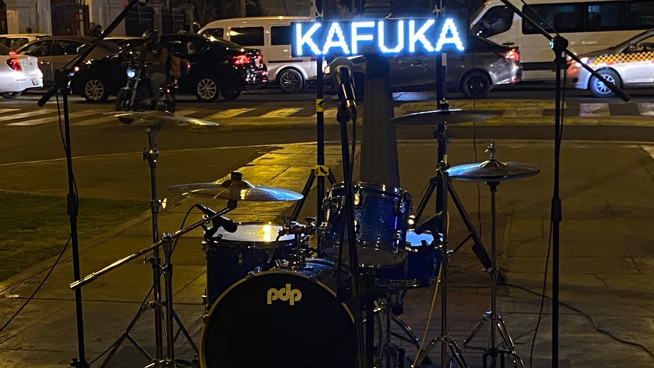 Kafuka / Loc en la calle - YouTube
