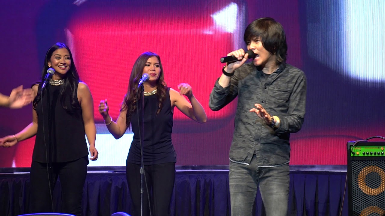 JONATHAN BUENCAMINO OF INTROVOYS PERFORMING AT MORISSETTTE & INTROVOYS ...