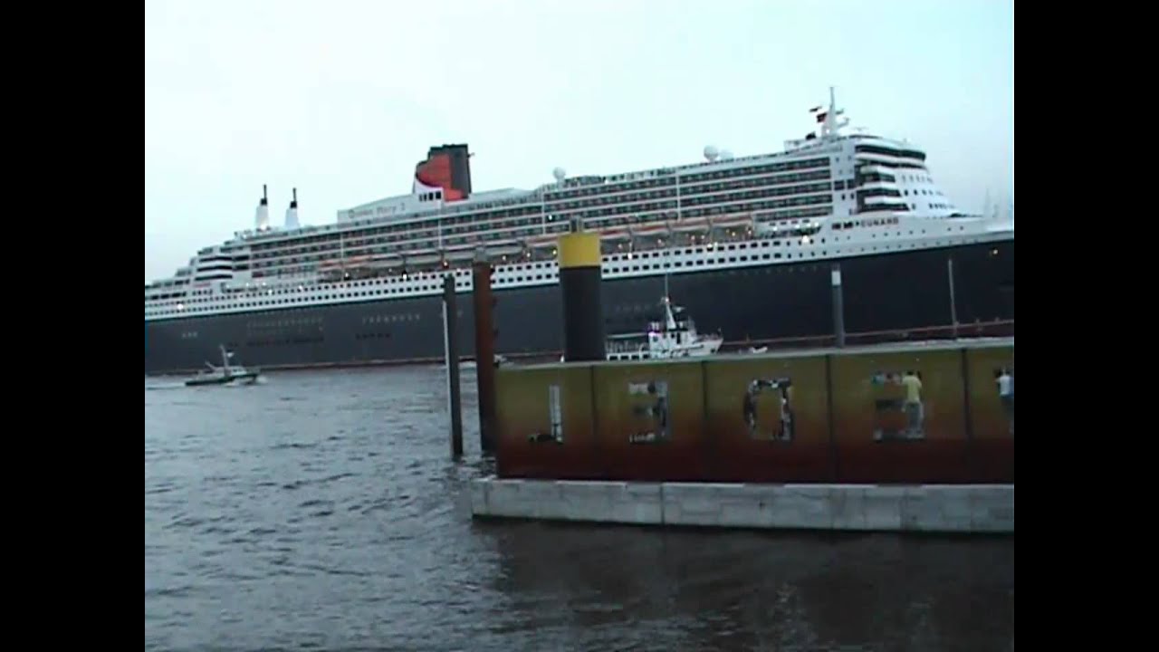 QM2-Horn am 19. August 2012 querab vor Wedel - YouTube
