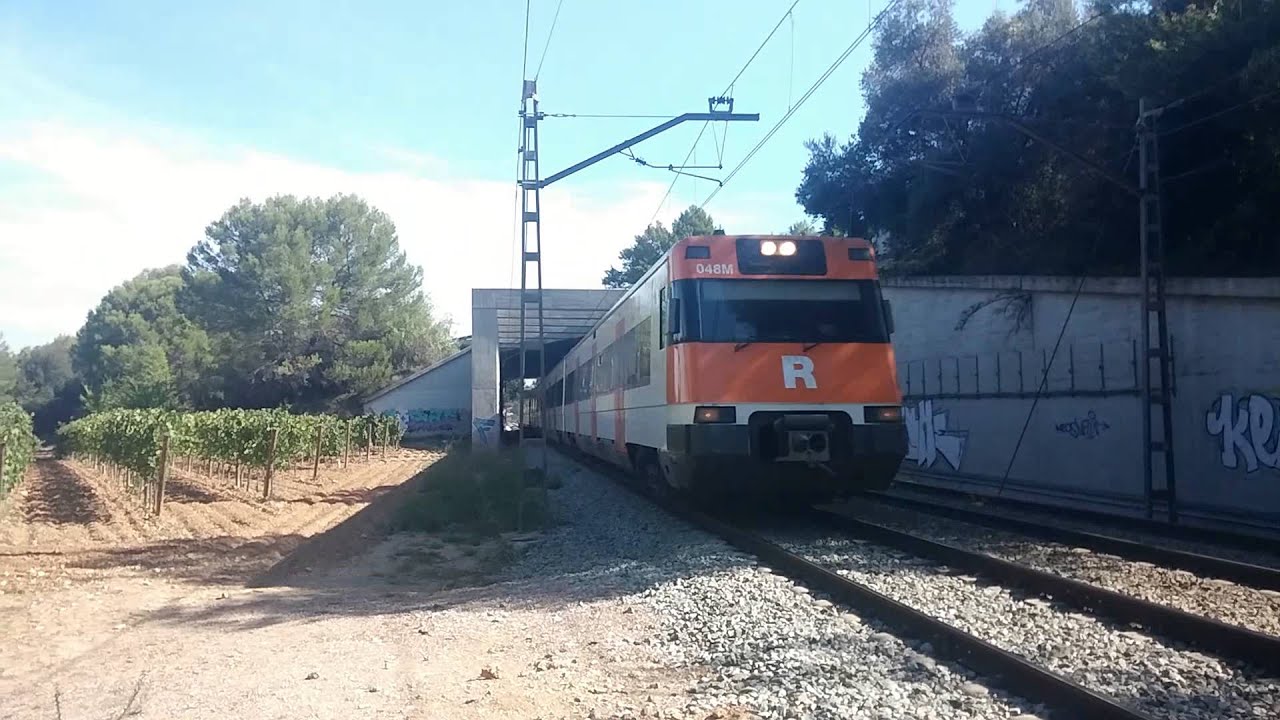 Rodalies de Catalunya R4 447+447 Gelida - YouTube