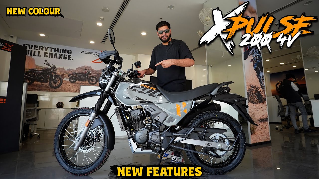 2025 Xpulse 200 4V | New Colour & Features | Detailed Review! - YouTube