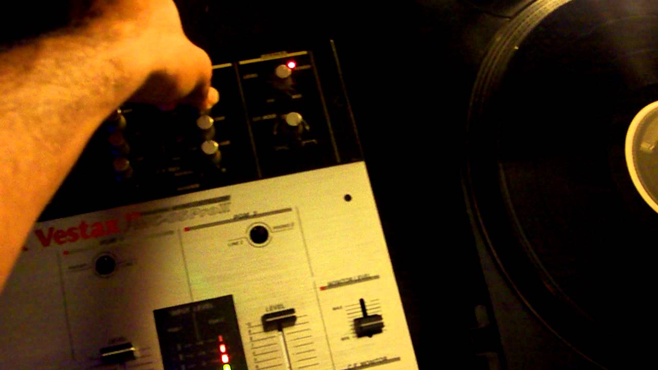 Turntables In Action.MOV - YouTube