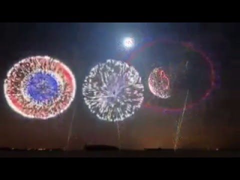 Görülmemiş Büyüleyen Havai Fişek Gösterisi