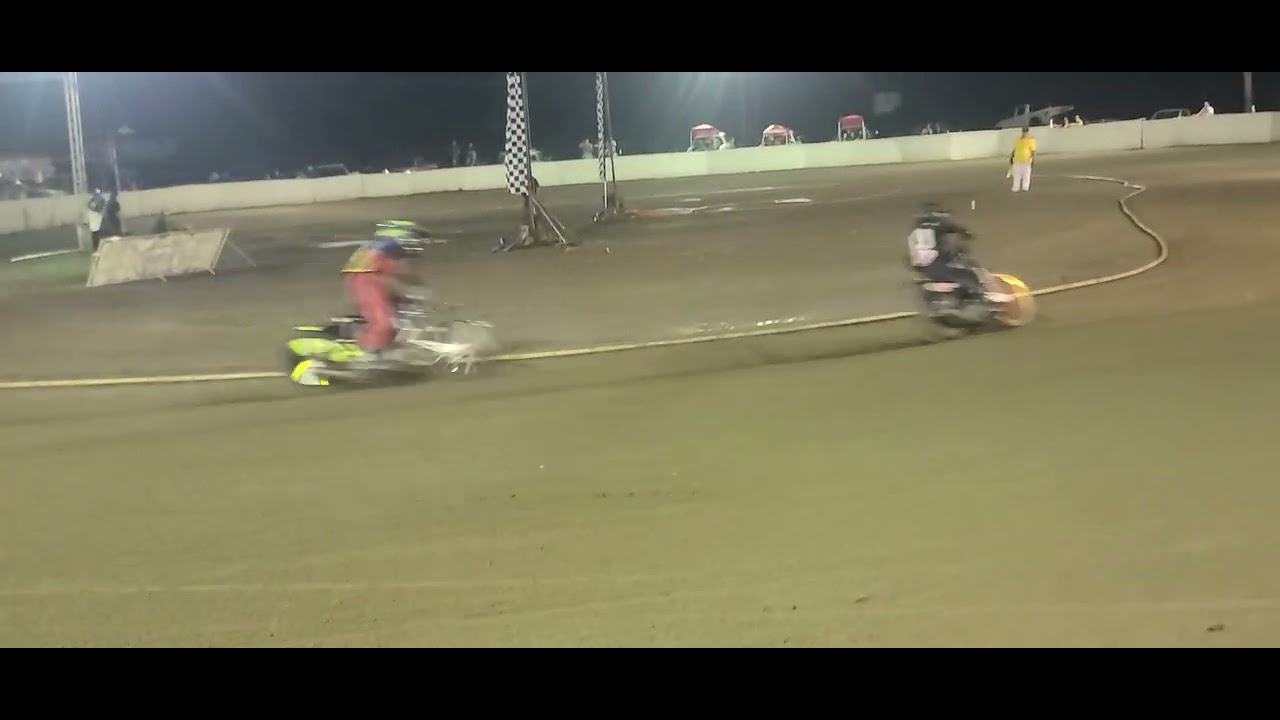 Macoley Saunders sweeps Hurricane Hank Basset D-1 Jr 150cc Event 6-22 ...